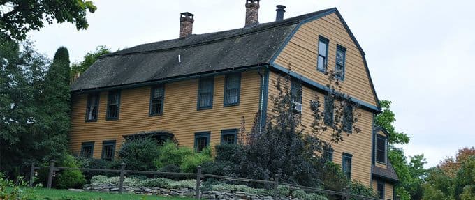 10 of the Most Haunted Places in New England